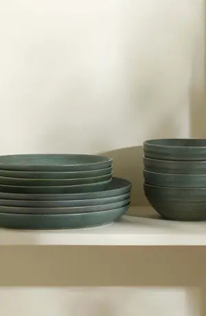 STONE + LAIN Elio Stoneware 4-piece Dinner Plate Set