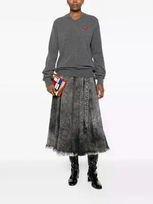 Play Comme Des Garcon Heart-emblem V-neck Sweater - Grey