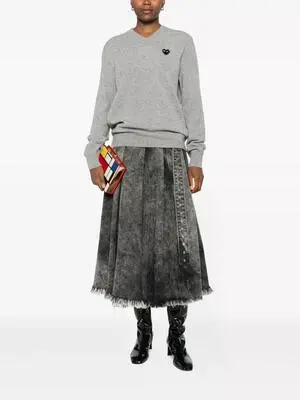 Play Comme Des Garcon Heart-embellished V-neck Sweater