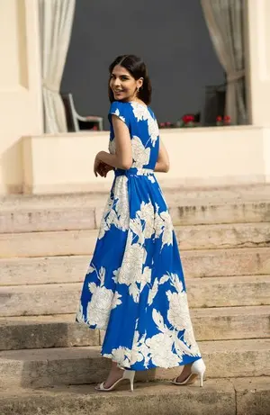 YUMI Blossom Print Dipped Hem Wrap Midi Dress - Blue