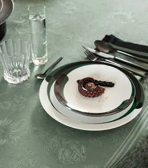 LE JACQUARD FRANÇAIS Linen Romance Tablecloth - Green