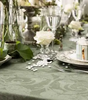 LE JACQUARD FRANÇAIS Linen Tivoli Tablecloth