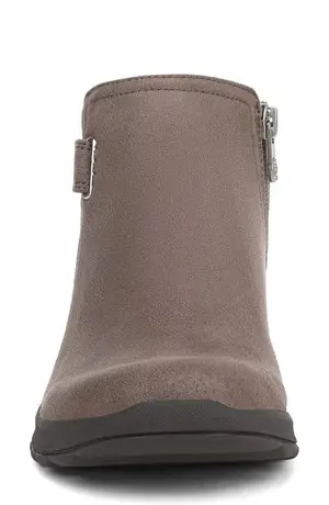 LIFESTRIDE Gaze Bootie - Doe Taupe - Dm