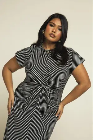 FASHION-SZN CURVE Cinched Striped Print Midi Dress