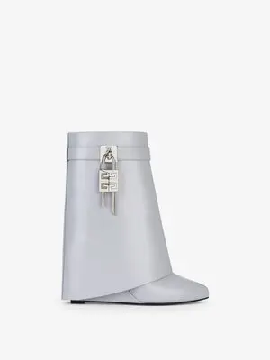 Givenchy Shark Lock Leather Ankle Boots - Light Grey