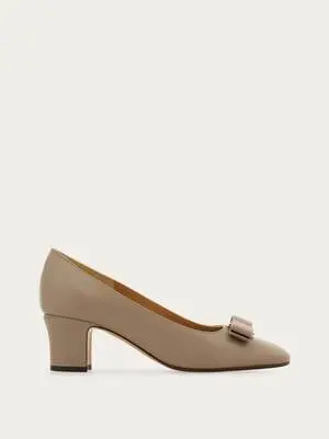 FERRAGAMO Vara Bow Block Heel Pumps - Beige