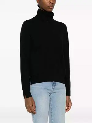 GOTHA Turtleneck Long-sleeve Sweater