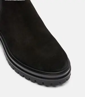 GIANVITO ROSSI Suede Chelsea Boots - Black