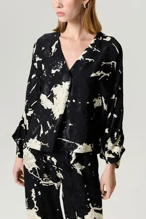 NOCTURNE Abstract Print Jacquard Blouse