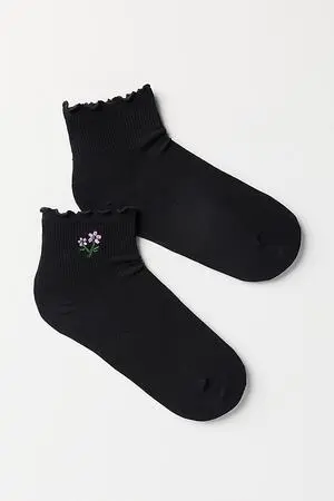 BOMBAS Embroidered Ruffle Rib Quarter Socks - Black