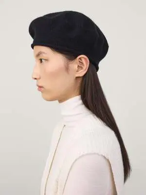 LISA YANG STORE The Saint Germain Beret - Black