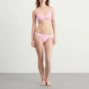 SKIMS Fits Everybody Lace Dipped Thong - Bubblegum