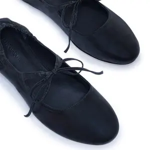 Bernardo Court Ballet Flat - Black