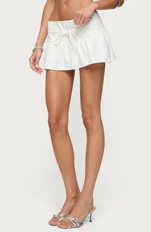 EDIKTED Bodhi Flare Stretch Micro Skort - White