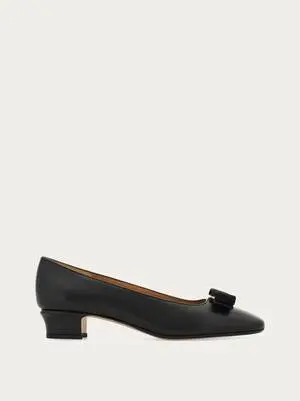 FERRAGAMO Vara Pump - Black