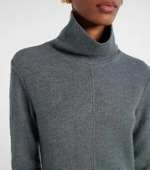 XU ZHI Turtleneck Maxi Dress