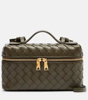 Bottega Veneta Intrecciato Leather Vanity Bag - Green