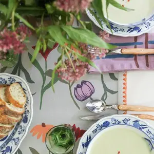 SOPHIE WILLIAMSON DESIGN Table Runner Picnic On The Meadow