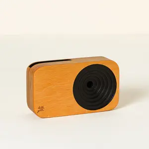 UNCOMMON GOODS Wooden Amplifying Phone Speaker Dock - Natural Wood