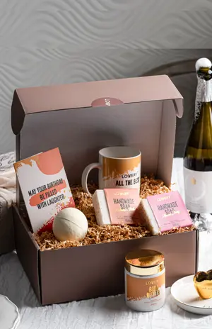 LOVERY Personalized Birthday Box