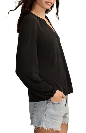 Lucky Brand Sandwash V-neck Top - Caviar