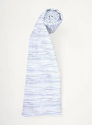 TIMO & VIOLET Wave Stripe Shawl Blanket - White