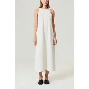 NOCTURNE Flowy Sleeveless Maxi Dress