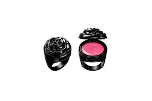 Anna Sui Ring Rouge 600 - Charm Pink 300