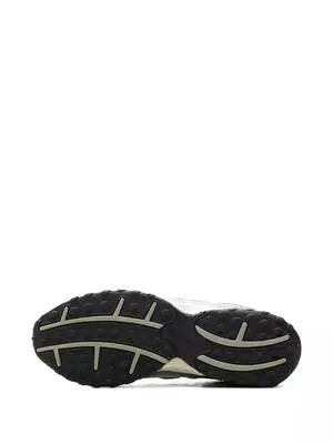 NEW BALANCE 204l Sneakers - Silver