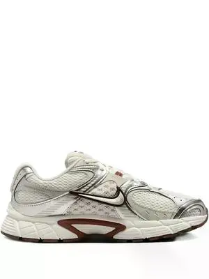 Nike V5 Rnr Sneakers
