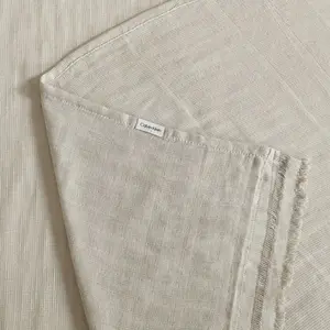 Calvin Klein Fine Weave Throw - Natural