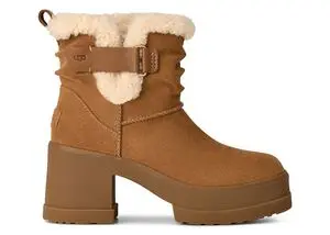 UGG Moxy Pull On Boot - Chestnut