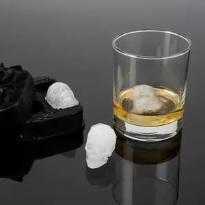FOSTER & RYE Skull Ice Mold