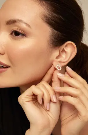 UNODE50 Sculpted Link Hoop Earrings - Silver