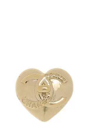 Chanel Cc Turnlock Heart Brooch - Gold
