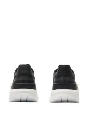 Burberry Low-top Sneakers With Checked Pattern - Black
