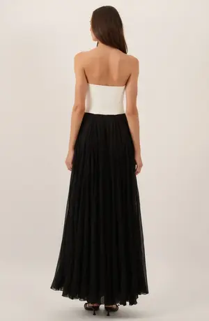 MODENAIRE Strapless Tulle Gown