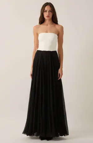 MODENAIRE Strapless Tulle Gown