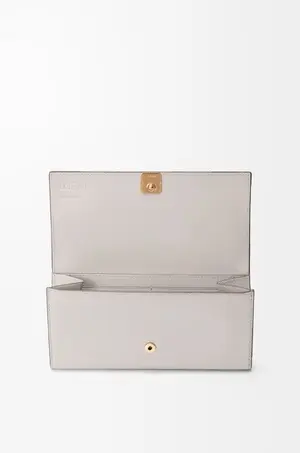 Loewe Anagram Continental Wallet In Pebble Grained Leather Skin - Light Ghost Grey