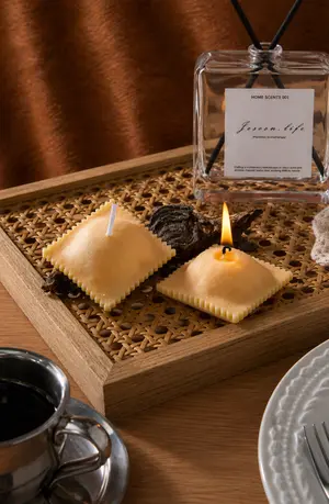 SOUTHLAKE GIFTS Pasta Candle - Ravioli 2-pack