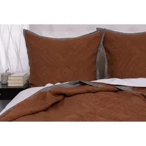 AMITY HOME Mateo Coverlet, King