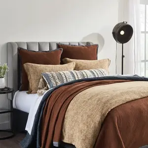 AMITY HOME Mateo Coverlet, King