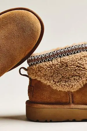 UGG Classic Ultra Mini Maxi Curly Boots - Chestnut