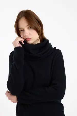 BRODIE CASHMERE Hannah Hooded Cowl Cashmere Sweater