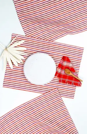 ARCHIVE NEW YORK Set Of 4 Handwoven Holly Cotton Placemat - Red