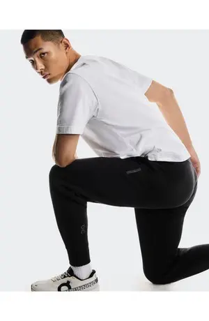 On Focus Tech Sweatpants - Black