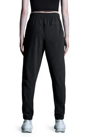 On Focus Stretch Joggers - Black