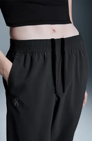 On Focus Stretch Joggers - Black