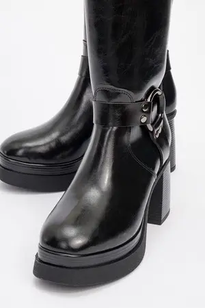 PROLOGUE SHOES Block Heel Boots With Buckle And Zip - Black Faux Leather