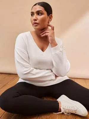 LIVE UNLIMITED V-neck Sweatshirt